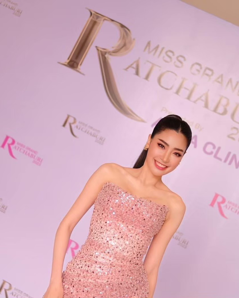 ชุดราตรี-ชุดออกงาน-ชุดปาร์ตี้ – GIFT RATREE-Studio