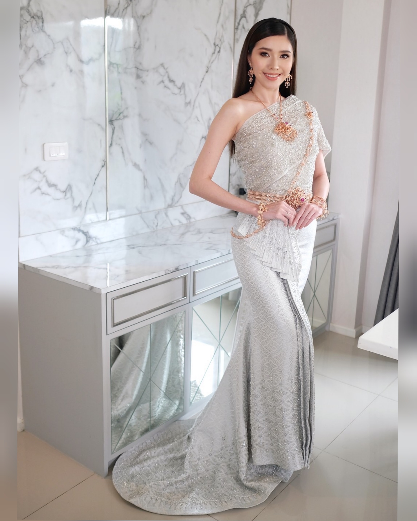 ชุดไทย – GIFT RATREE-Studio