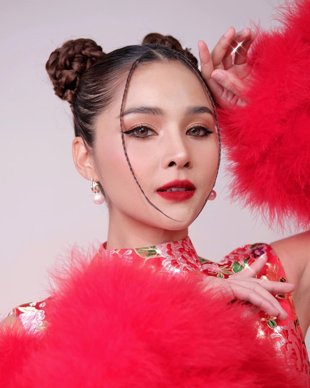 ชุดเทศกาลจีน – GIFT RATREE-Studio