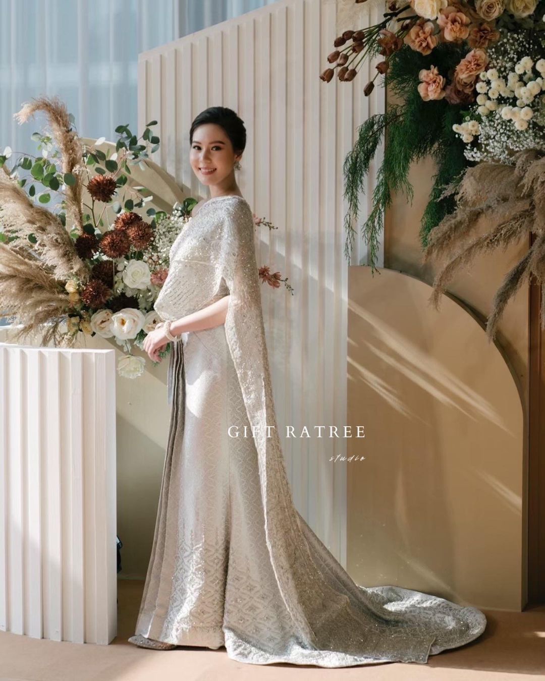 ชุดไทย – GIFT RATREE-Studio